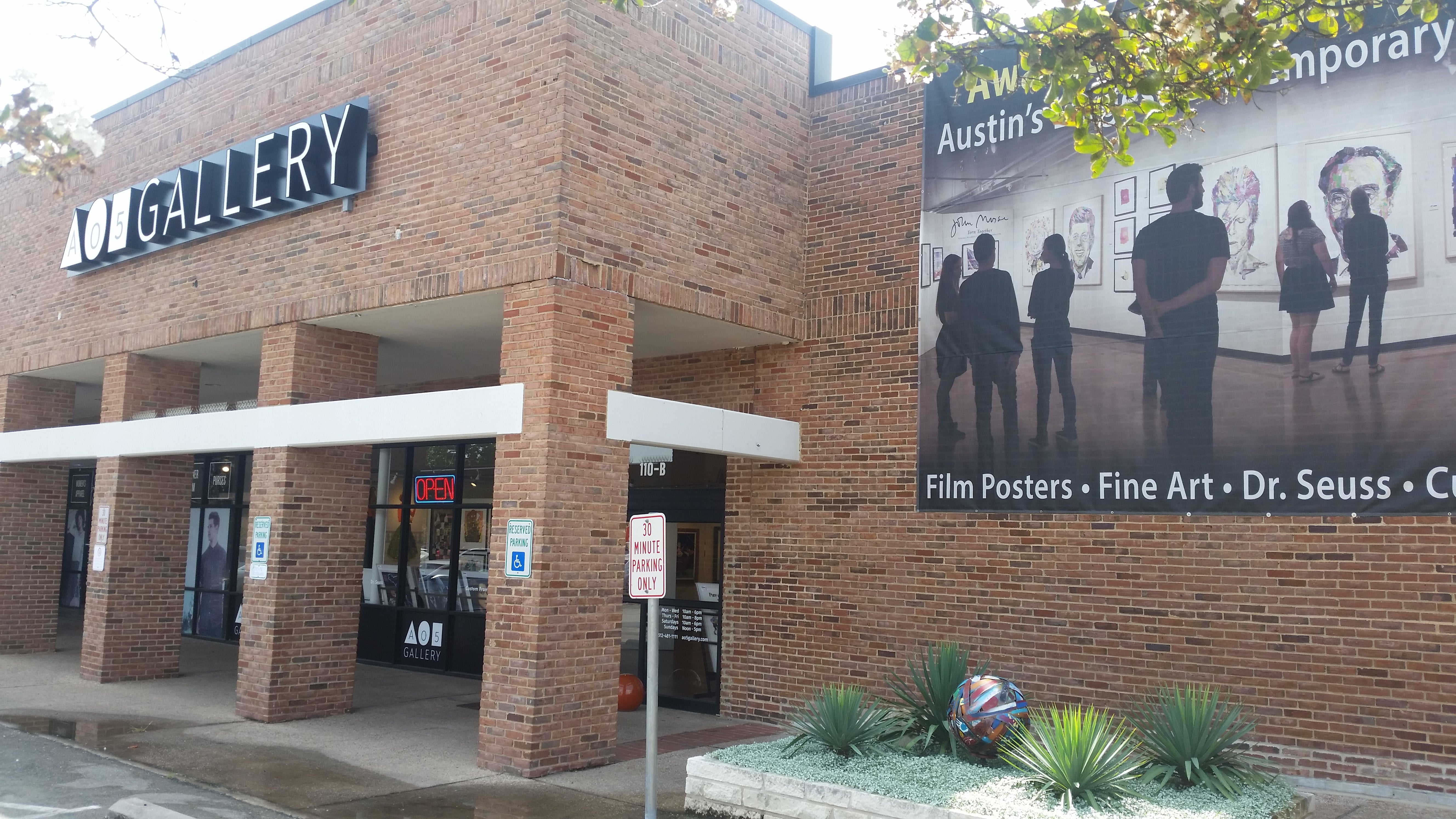 New Owners of Ao5 Gallery